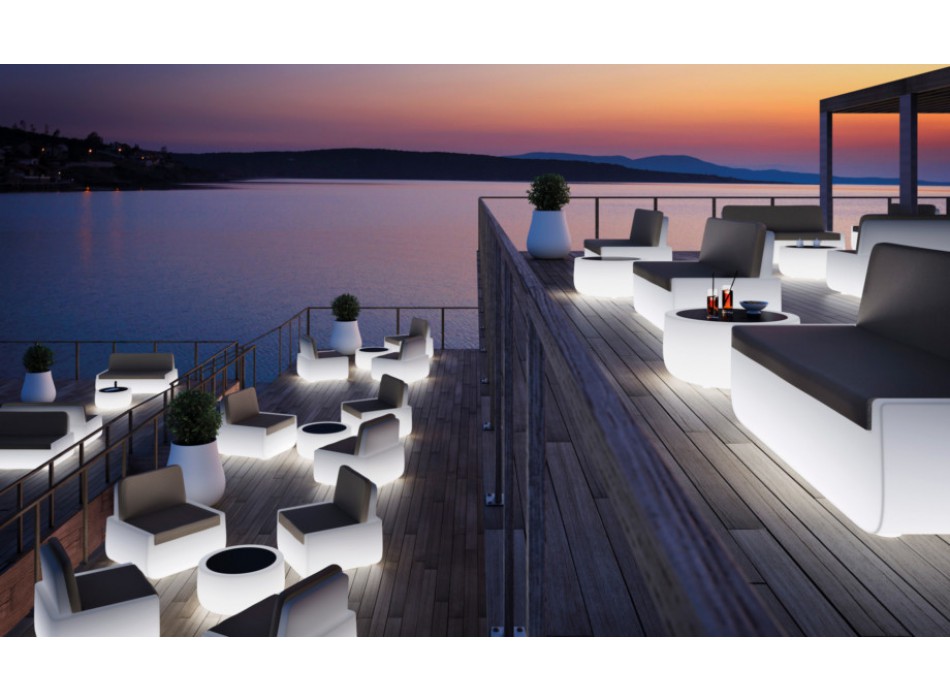 Poltrona design Bold Armchair Plust